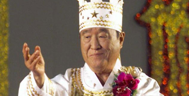 Top 10 Self-Appointed Messiahs - Listverse