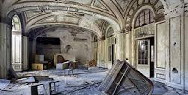 10 More Consistent Ghost Story Elements - Listverse