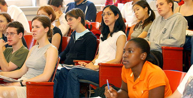 Top 10 Ways College Makes You Dumb - Listverse