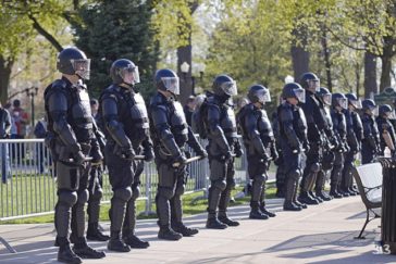 Top 10 Instances Of Mob Mentality - Listverse