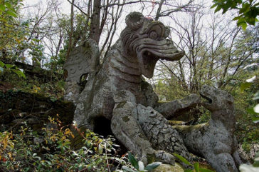 10 Bizarre Statues Created From Your Nightmares - Listverse