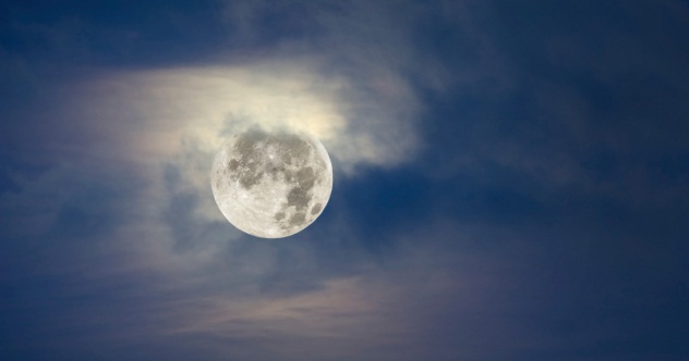 10 Strange Secrets Of The Moon - Listverse