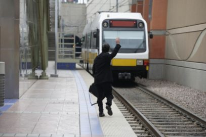 10 Infuriating Cases Of People Refusing To Help - Listverse