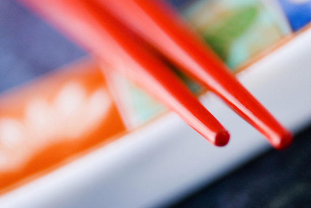 10 Crazy Courtship Rituals Around The World - Listverse