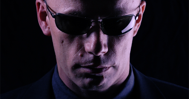 10 Creepy Stories Of Encounters With Men In Black - Listverse