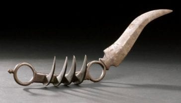 10 Badass Ancient Weapons From Around The World - Listverse