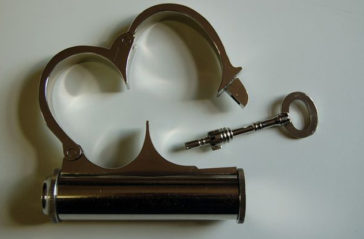 10 Secrets Behind Harry Houdini's Greatest Illusions - Listverse