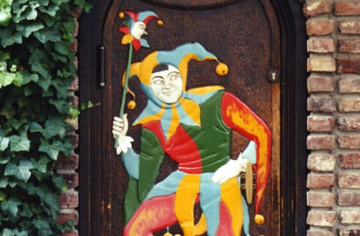 10 Mighty Pieces Of Mythological Fashion - Listverse