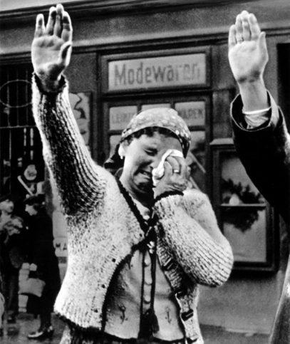 10 Fascinating Snapshots From World War II - Listverse