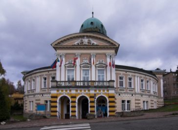 10 Places Around The World Where You Can Take A Radium Bath - Listverse