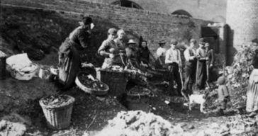 10 Heartbreaking Stories From Britain's Workhouses - Listverse