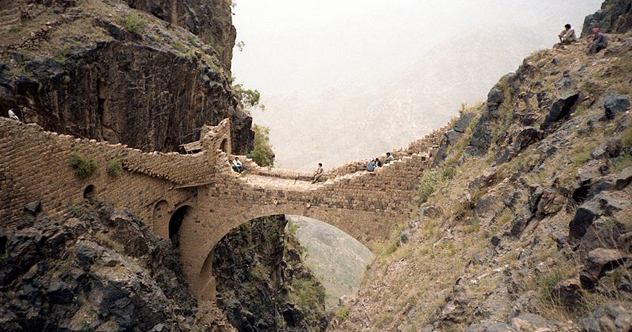 10 Bridges Built By The Ancients That Are Still In Use Today - Listverse