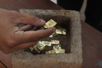 10 Enigmatic Gold Artifacts - Listverse