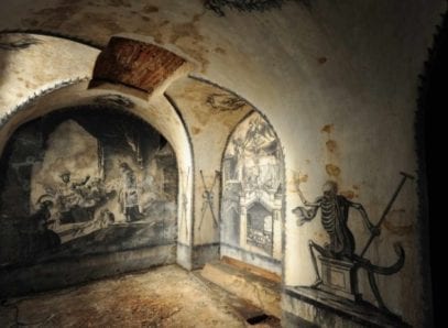 10 Secrets Buried In Crypts - Listverse