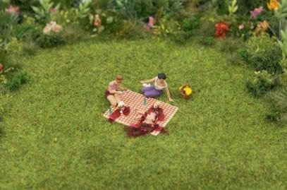 Top 10 Bizarre Dioramas - Listverse