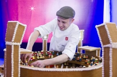 10 Elaborate Gingerbread Houses - Listverse