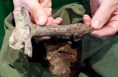 10 Metal Detector Discoveries That Will Truly Amaze You - Listverse
