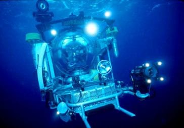 10 Suffocating Tales Of People Trapped Underwater - Listverse