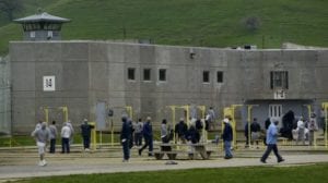 10 Ways Prisons Torture Inmates In Modern Times - Listverse