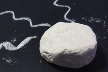 Top 10 Rocks That Stink - Listverse