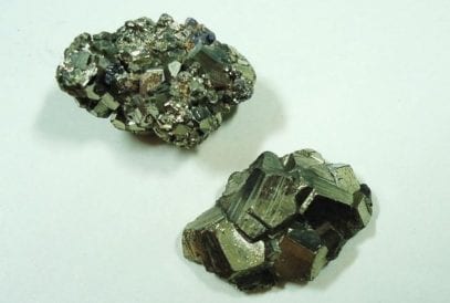 Top 10 Rocks That Stink - Listverse