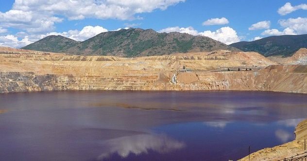 10 Toxic Bodies Of Water - Listverse