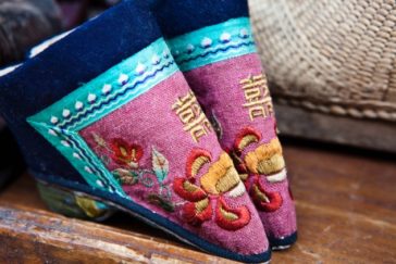 10 Bizarre Facts About Lotus Feet - Listverse