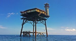 10 Lighthouses Built In Perfect Isolation - Listverse