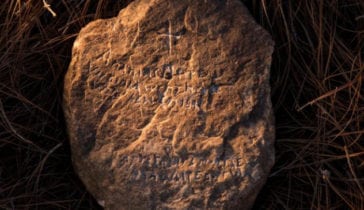 Top 10 Clues That Solved Or Deepened Old Mysteries - Listverse