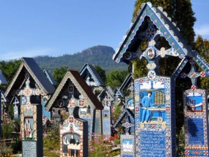 10 Strange Cemeteries You'll Be Dying To Visit - Listverse