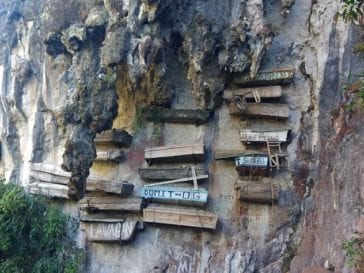 10 Strange Cemeteries You'll Be Dying To Visit - Listverse