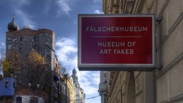10 Fake Artworks And Artifacts Exhibited In Museums - Listverse