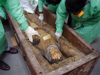 10 Fake Artworks And Artifacts Exhibited In Museums - Listverse