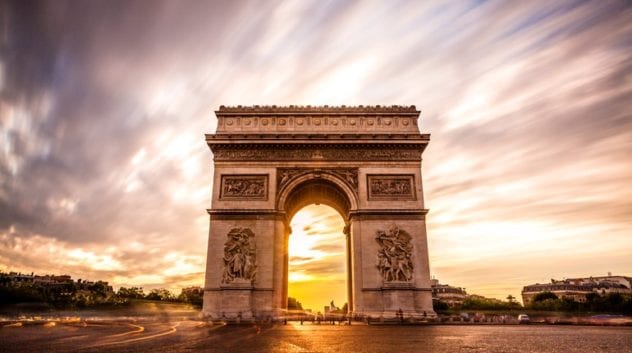 Top 10 Famous Haunted Landmarks You Didn't Know Were Haunted - Listverse