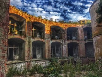 10 Beautiful Images Of Abandoned Structures - Listverse