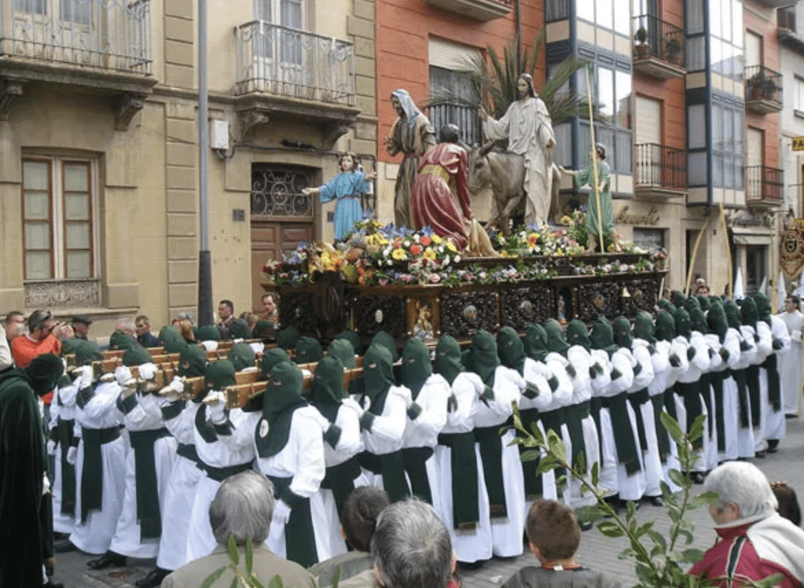 10 Images Of Easter Celebrations Worldwide - Listverse