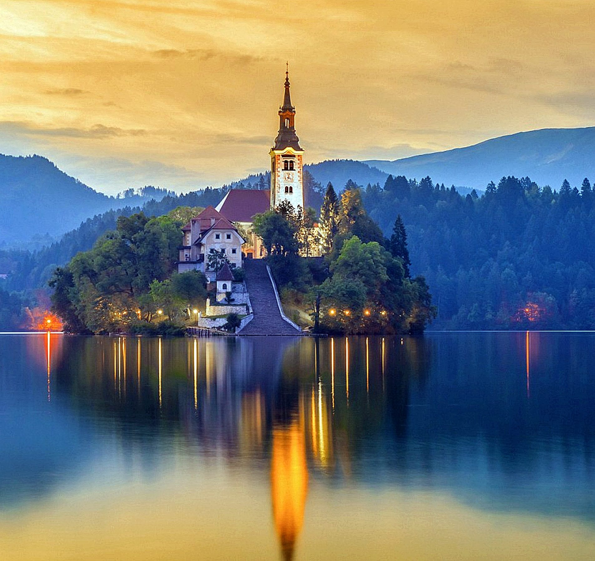 10 Images Of Beautiful Churches Around The World - Listverse