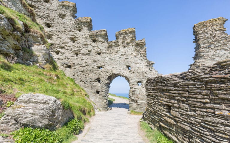 Top 10 Amazing Hidden Histories From The World's Most Famous Places ...