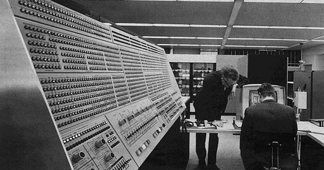 10 Examples of Vintage Computing Still in Wide Use Today - Listverse