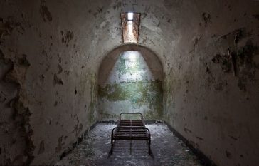 10 Disturbing and Eerie Photographs of Abandoned Prisons - Listverse