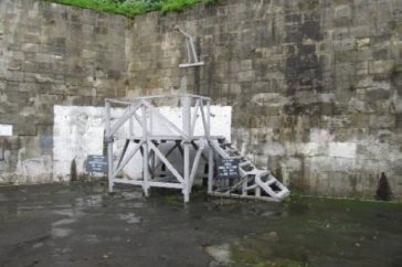 10 Disturbing and Eerie Photographs of Abandoned Prisons - Listverse