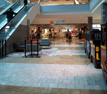 10 Most Haunted Malls in the World - Listverse