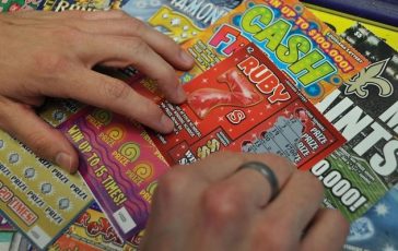 Ten of the Smallest (and Most Bizarre) Bank Robberies - Listverse