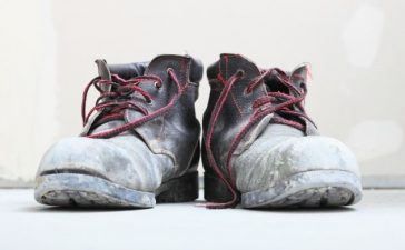 10 Historical Shoe Rituals and Superstitions You Might Not Know About ...