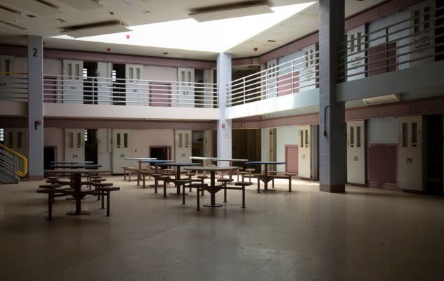 10 Facts about the Wildest Prison Break You've Likely Never Heard Of ...