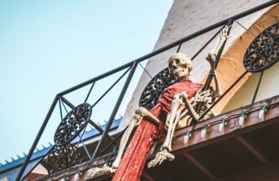 10 Strange Cases of Stolen Skeletons - Listverse