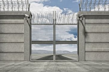 10 Facts about the Wildest Prison Break You've Likely Never Heard Of ...